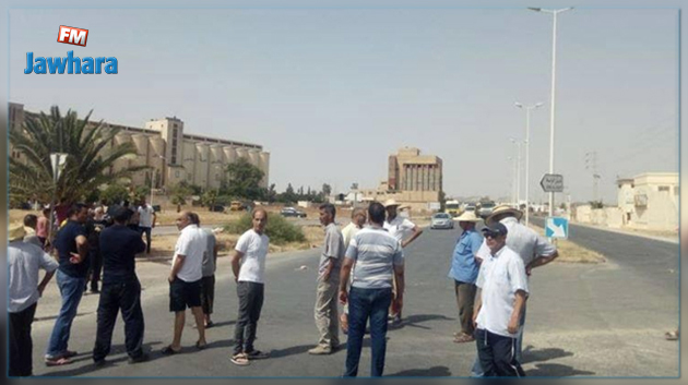 Zaghouan : Privés d'eau potable, les habitants de Djebel Oust bloquent ...